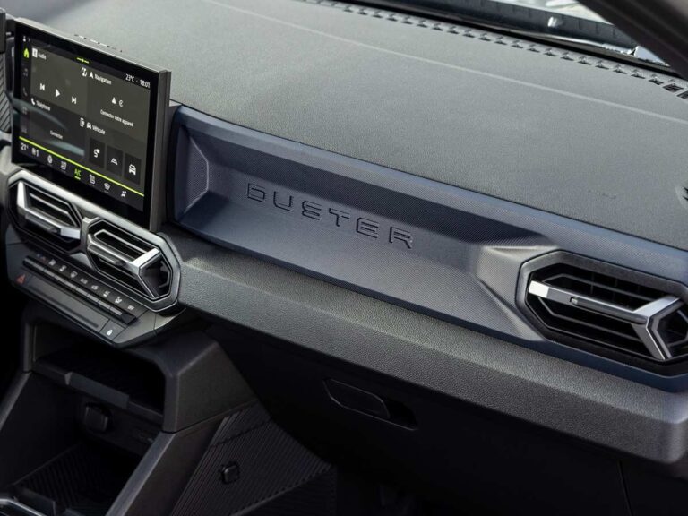 All-New 2024 Dacia Duster Makes World Debut | AUTOBICS