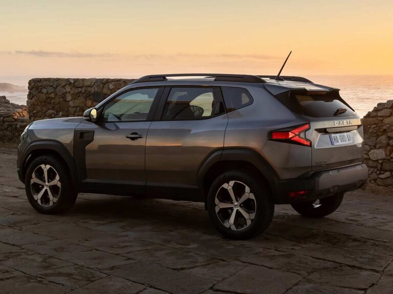 All-New 2024 Dacia Duster Makes World Debut | AUTOBICS