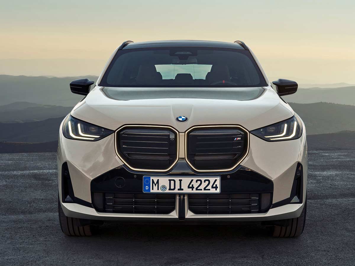 2025 BMW X3 M50 XDrive Front View AUTOBICS 2025 BMW X3 M50 XDrive Front View AUTOBICS